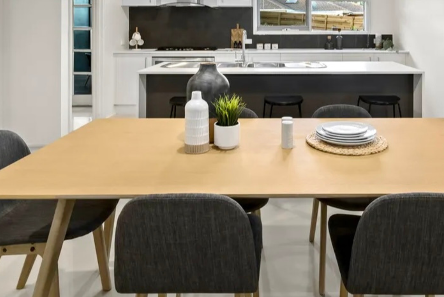 The 5 Most Important Home Staging Tips for the Kitchen